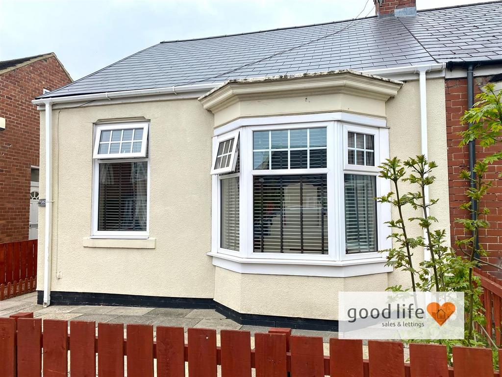 St. Leonard Street, Sunderland SR2 2 bed semi-detached bungalow - £95,000