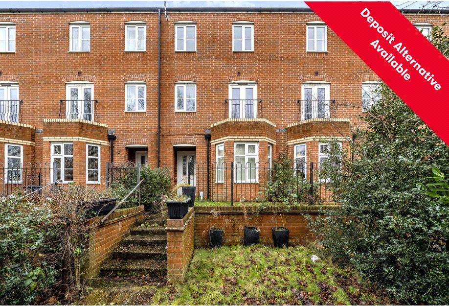 Melrose Walk, Gloucestershire GL20 3 bed terraced house - £1,450 pcm (£ ...
