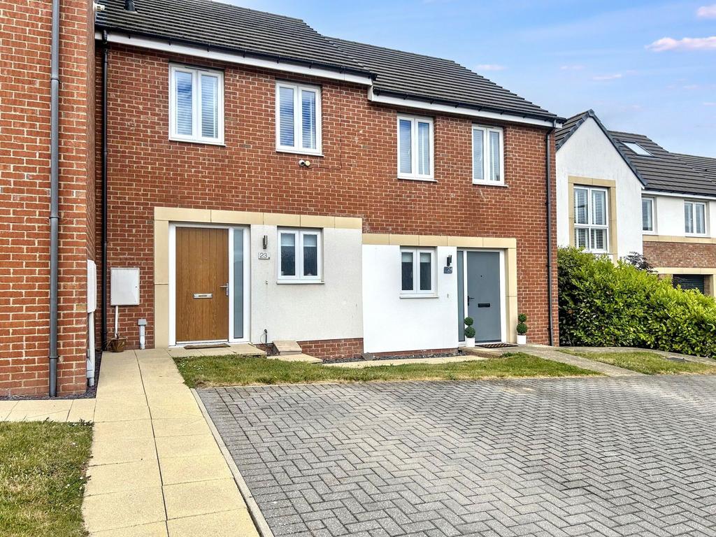 Range View, Whitburn, Sunderland... 2 bed link detached house - £205,000