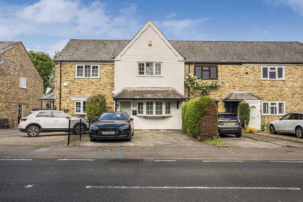 The Street, Bishop's Stortford CM22 3 bed terraced house - £1,650 pcm ...