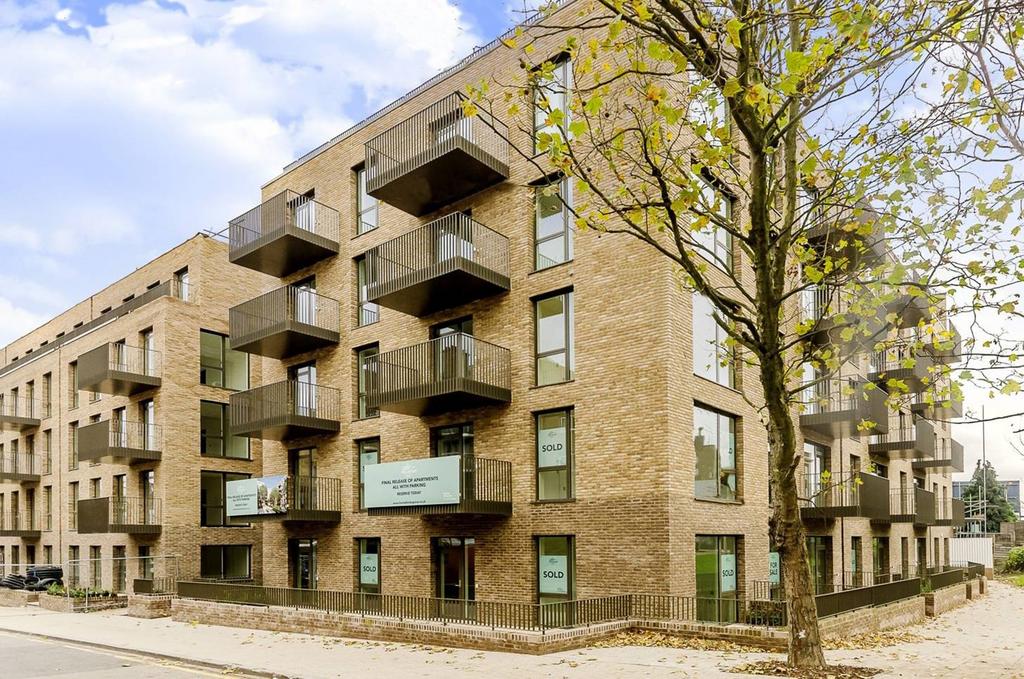 West Row, Ladbroke Grove, London, W10 2 bed flat - £2,730 pcm (£630 pw)