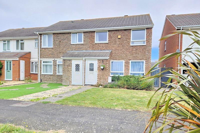 Esmonde Close, Lee-On-The-Solent, PO13 3 bed end of terrace house for sale - £310,000
