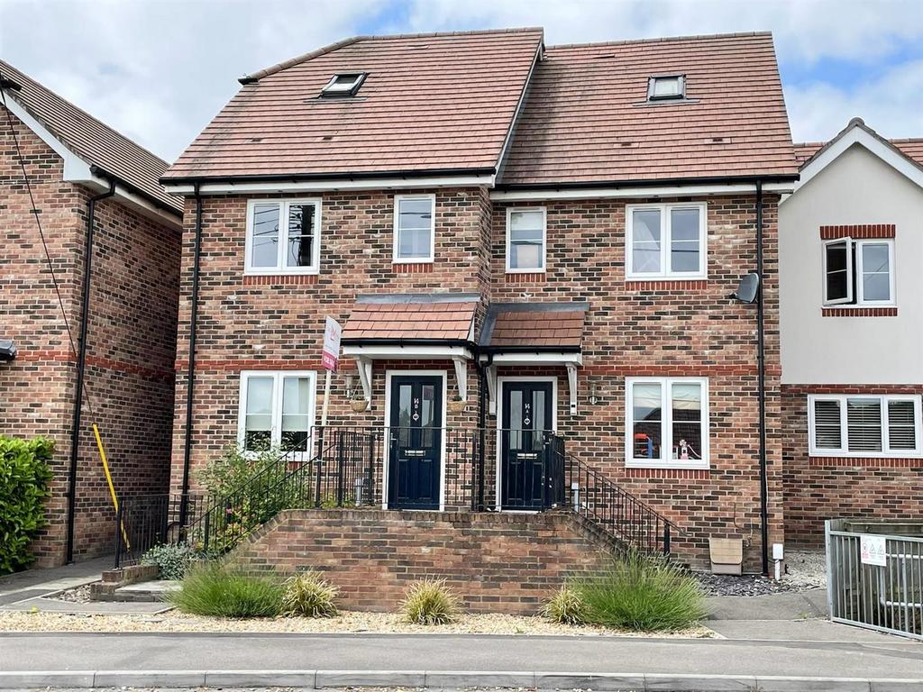 Hobb Lane, Hedge End 3 bed end of terrace house for sale - £325,000