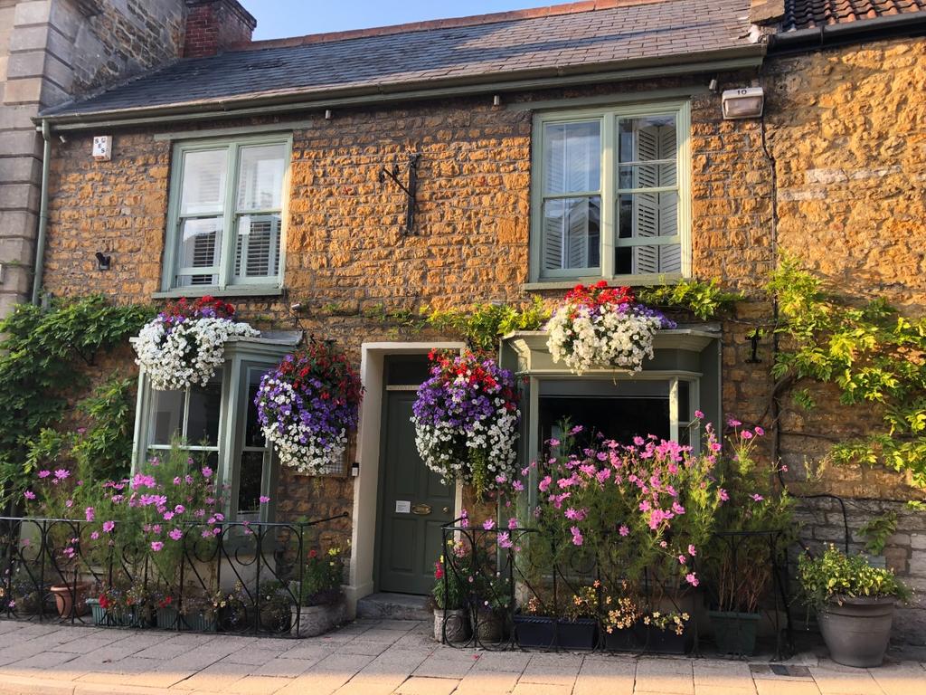 High Street, Castle Cary, Somerset, BA7 3 bed semi-detached house for ...