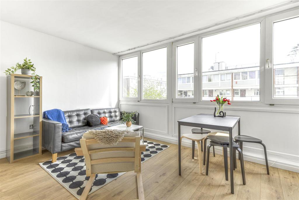 Bordon Walk, London 4 bed flat to rent - £2,300 pcm (£531 pw)