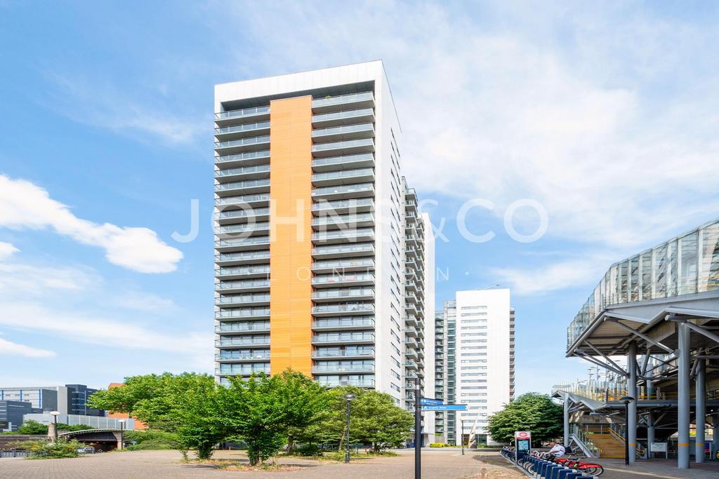 Elektron Tower, London, E14 2 bed flat for sale - £400,000