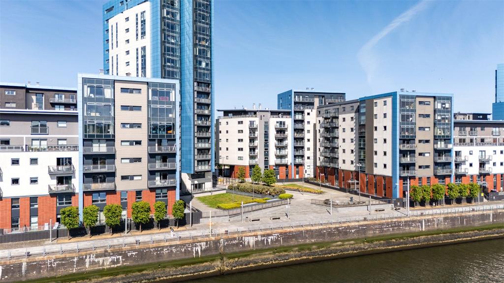 Meadowside Quay Square, Glasgow... 3 bed apartment for sale - £250,000