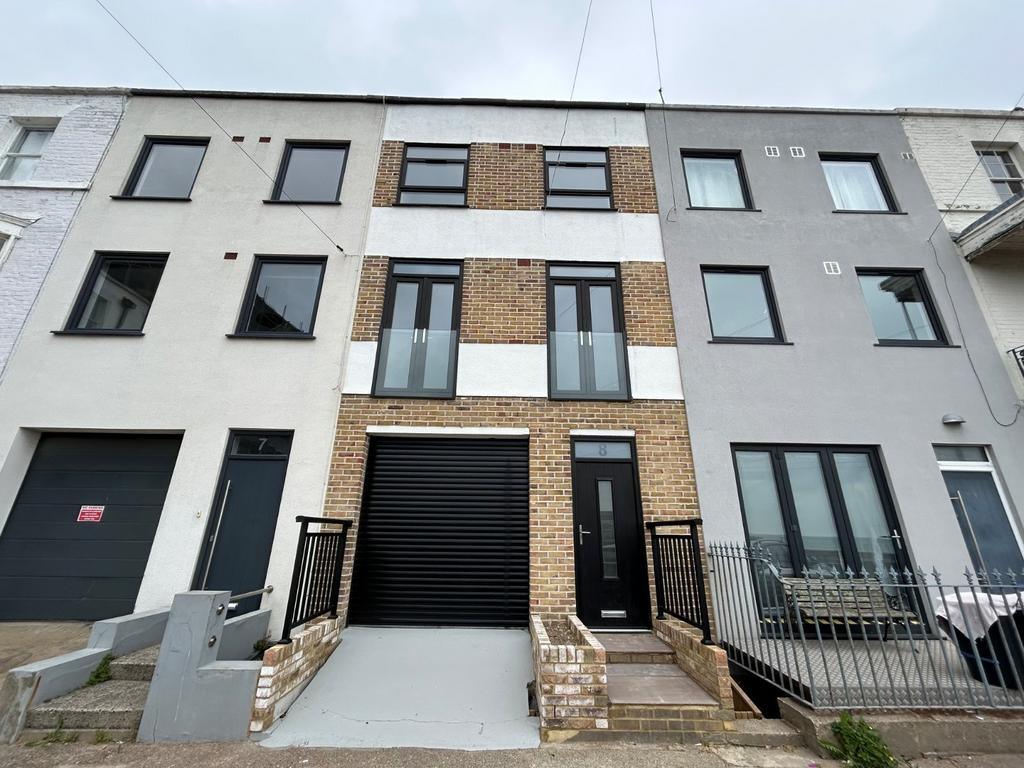 Kent Terrace, Ramsgate, Kent, CT11 1 bed flat - £800 pcm (£185 pw)
