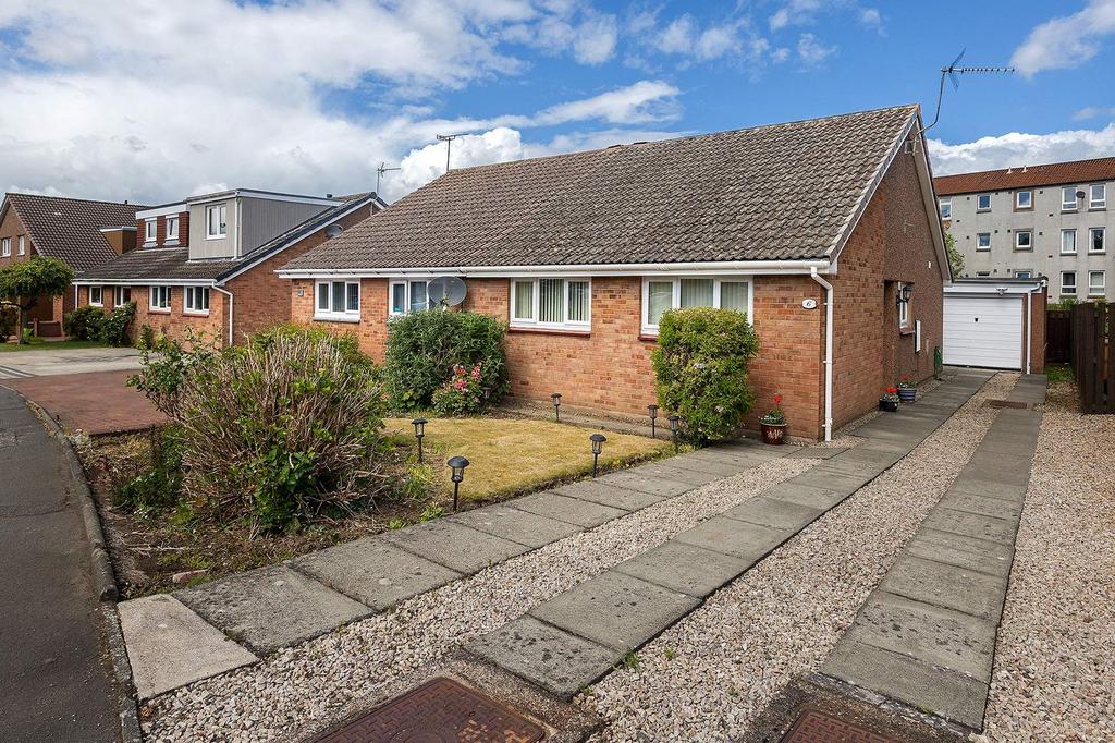 Bells Burn Avenue, Linlithgow EH49 2 bed semi-detached bungalow - £245,000