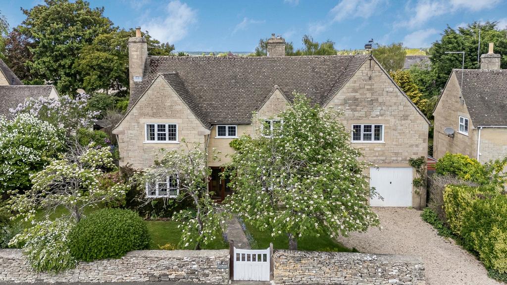 The Whiteway, Cirencester... 6 bed detached house for sale - £950,000