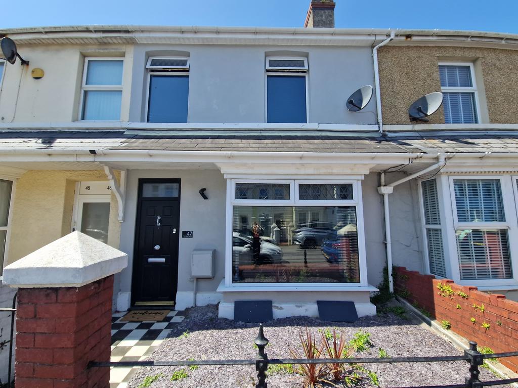 SUFFOLK PLACE, PORTHCAWL, CF36 3EB 3 bed terraced house for sale - £249,000