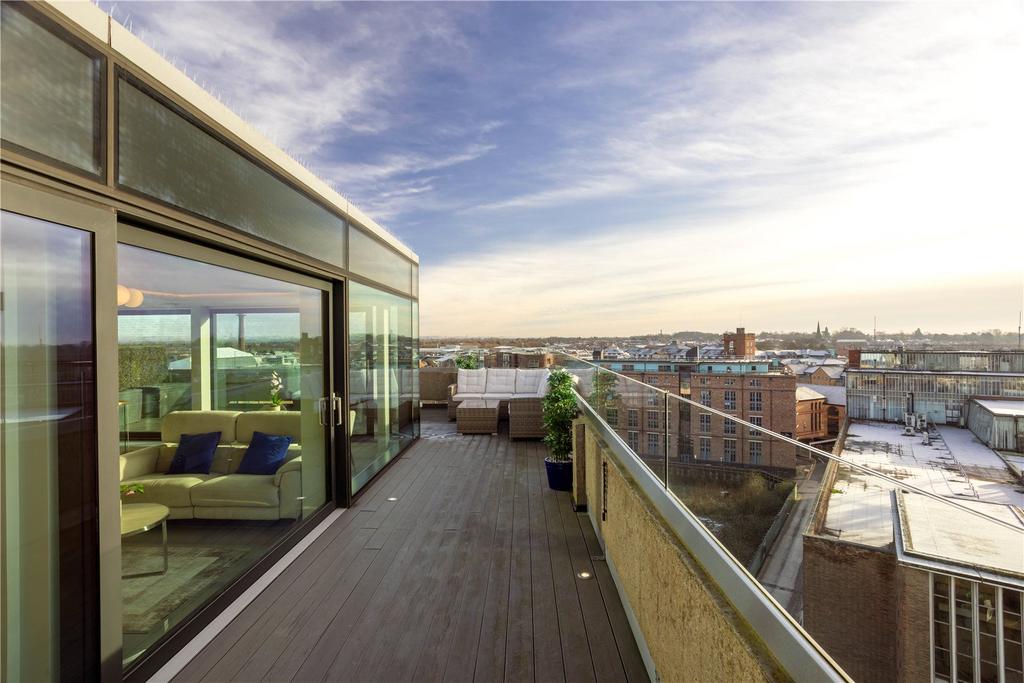 Stonebow House, The Stonebow, York... 3 bed penthouse - £975,000