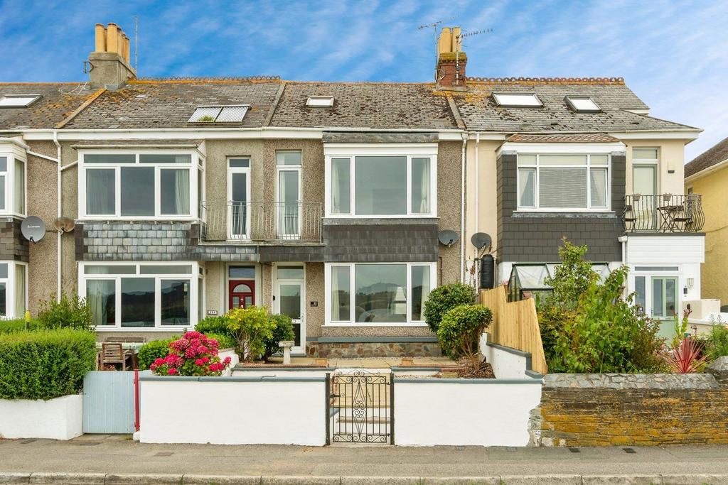 Marine Drive, Torpoint PL11 3 bed terraced house - £265,000