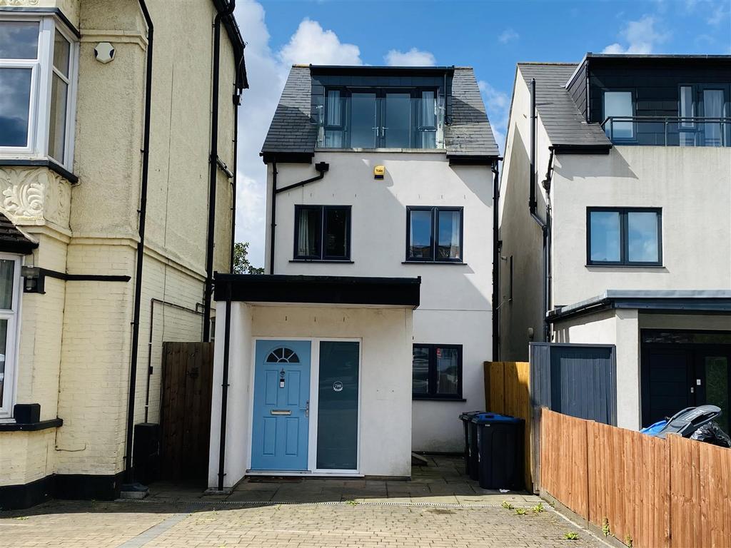 South Norwood Hill, London 4 bed detached house - £800,000
