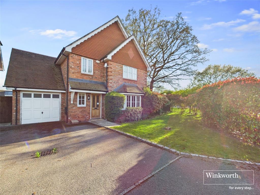 Silchester Place, Three Mile Cross... 4 bed detached house for sale - £ ...