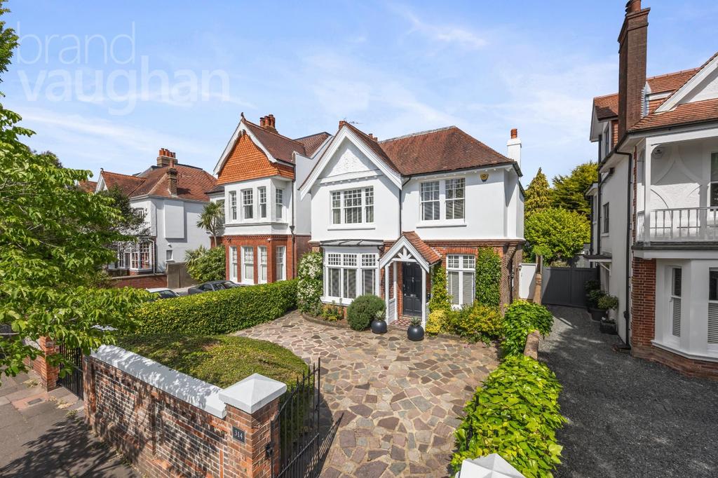 Dyke Road, Brighton, East Sussex, BN1 4 bed semi-detached house for ...