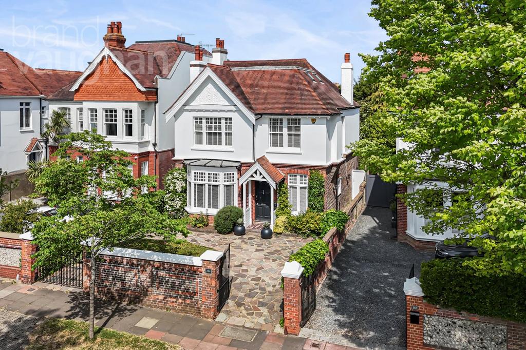 Dyke Road, Brighton, East Sussex, BN1 4 bed semi-detached house for ...