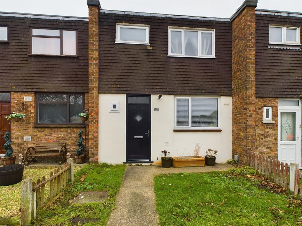 Springhouse Road, Corringham, SS17 3 bed terraced house for sale - £315,000