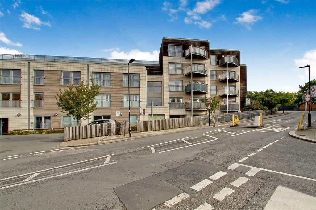 Bridgepoint House, Sudbury Heights... 2 bed apartment - £1,900 pcm (£ ...