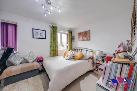 Houses to rent in Dartford | OnTheMarket