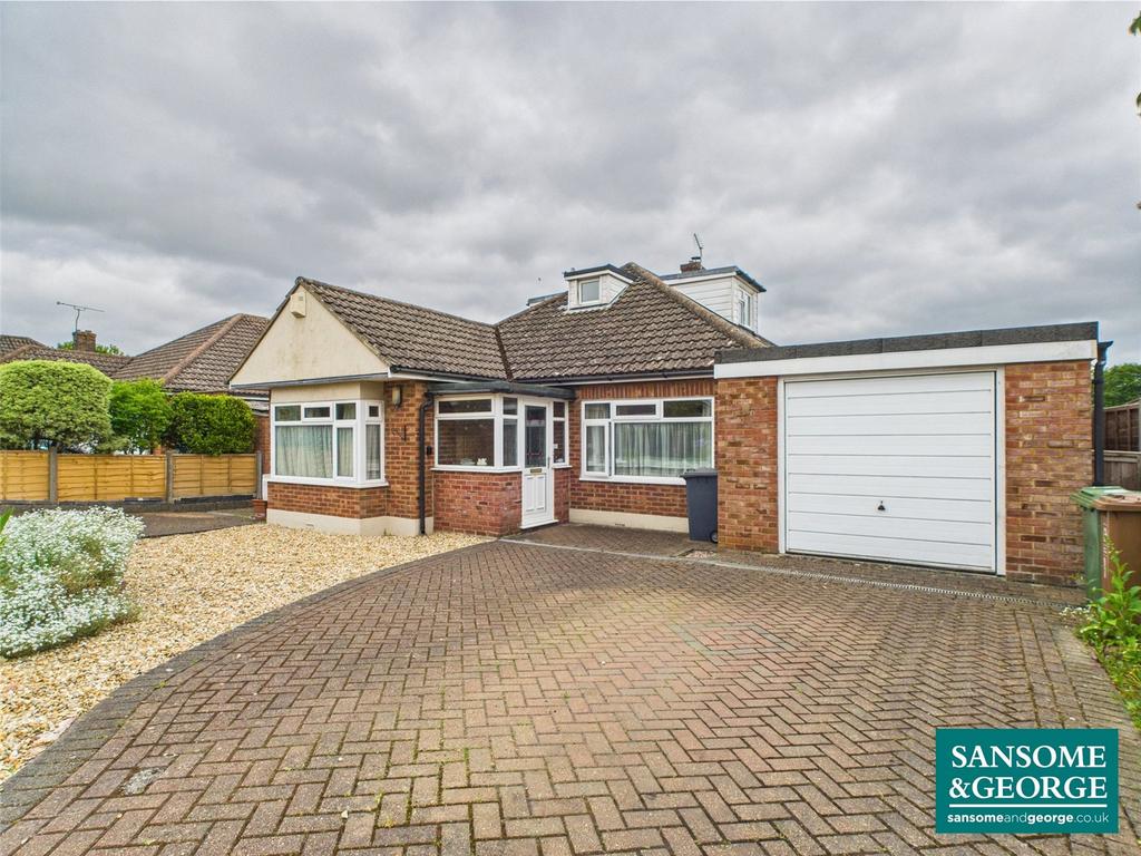 Heath Road, Pamber Heath, Tadley... 4 bed bungalow - £525,000