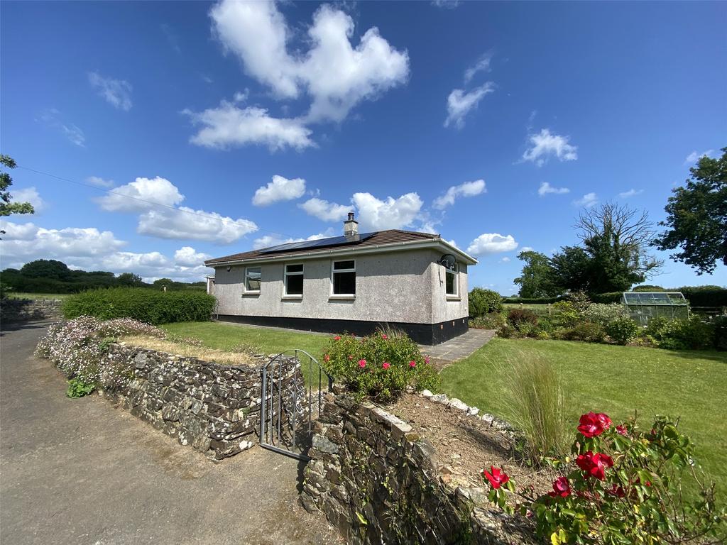 Rilla Mill, Callington, Cornwall, PL17 2 bed bungalow to rent - £1,000 ...