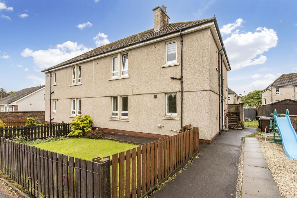 Main Street, Salsburgh ML7 2 bed flat - £50,000