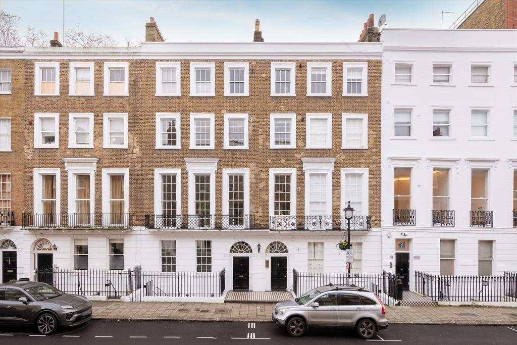 Manchester Street, London, W1U 2 bed flat for sale - £1,350,000