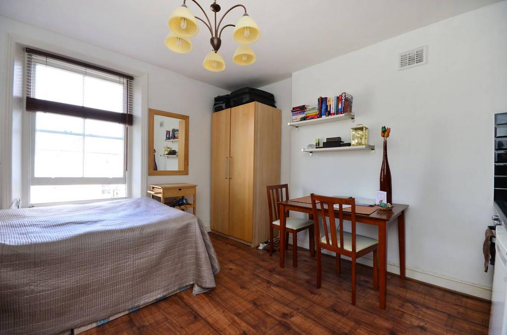 Nevern Place, Earls Court, London, SW5 Studio to rent - £1,690 pcm (£ ...