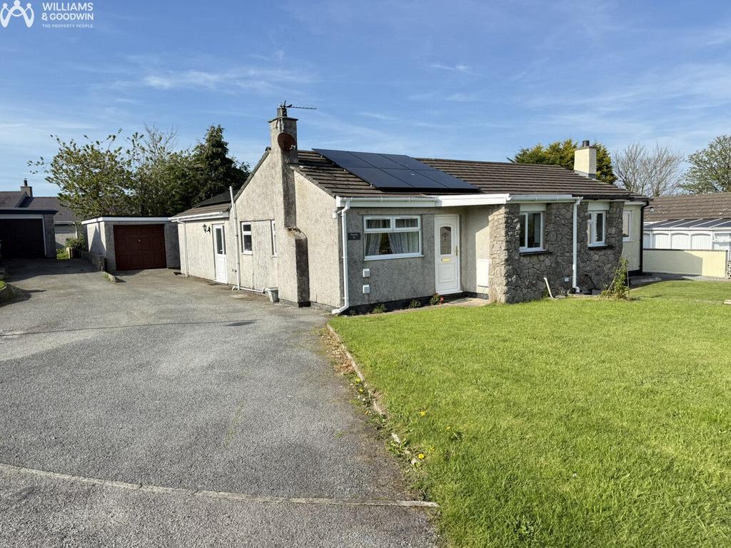 Cae Bach Aur Estate, Bodffordd... 2 bed semi-detached bungalow for sale ...