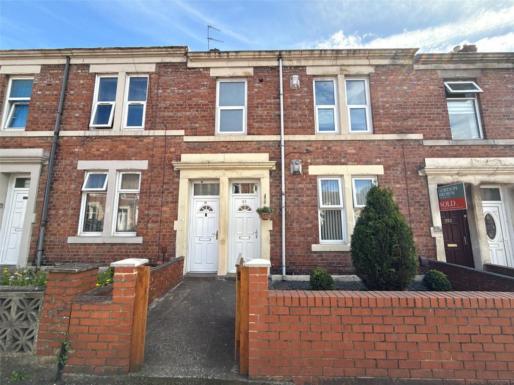 Shipcote Terrace, Gateshead, NE8 2 bed apartment - £95,000