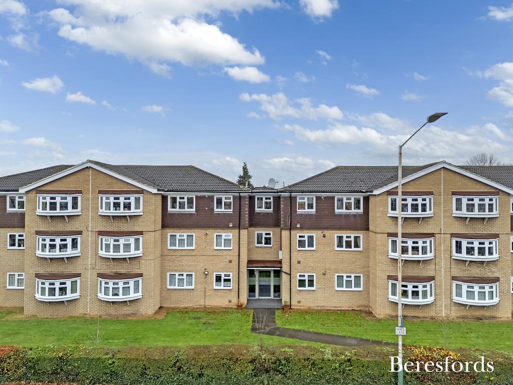 Hall Lane, Upminster, RM14 2 bed apartment for sale - £400,000
