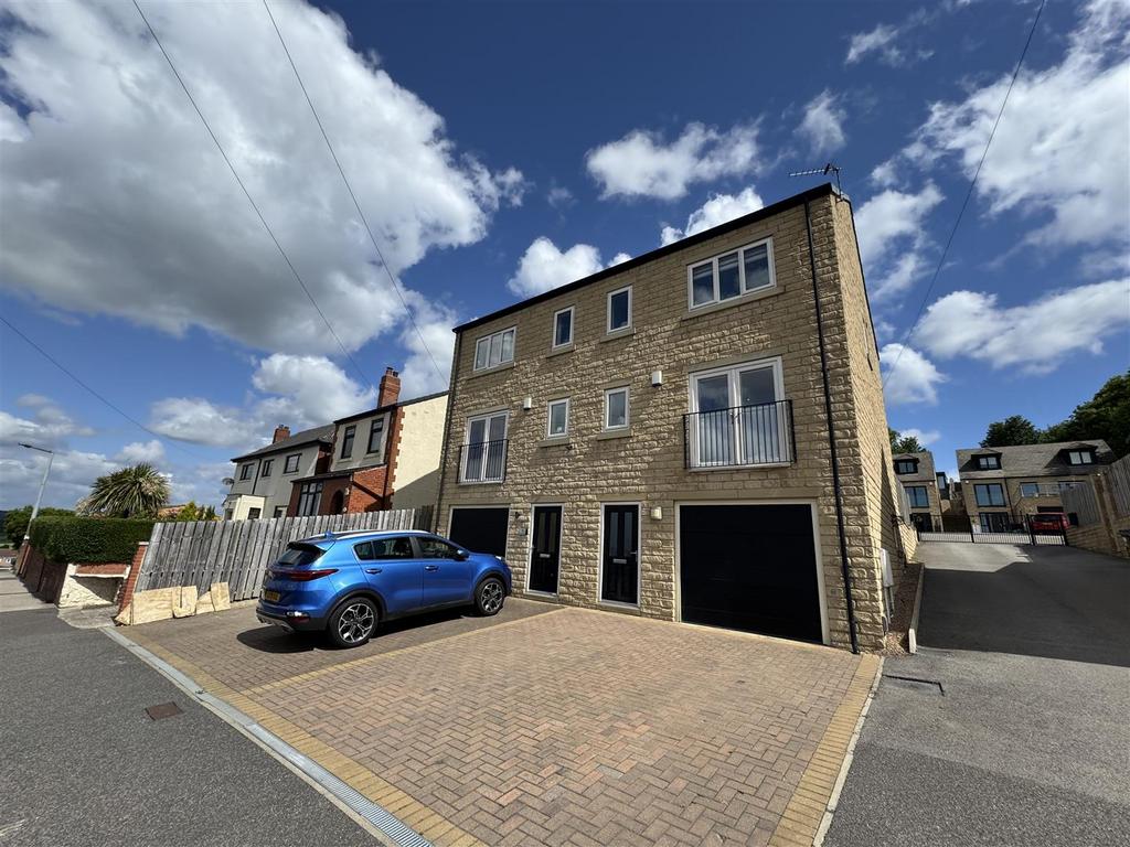 Southview Road, Staincross, Barnsley 4 bed semi-detached house for sale ...