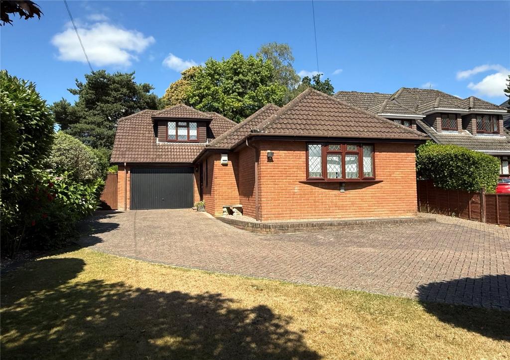 Lake Road, Verwood, Dorset, BH31 4 bed bungalow for sale - £615,000