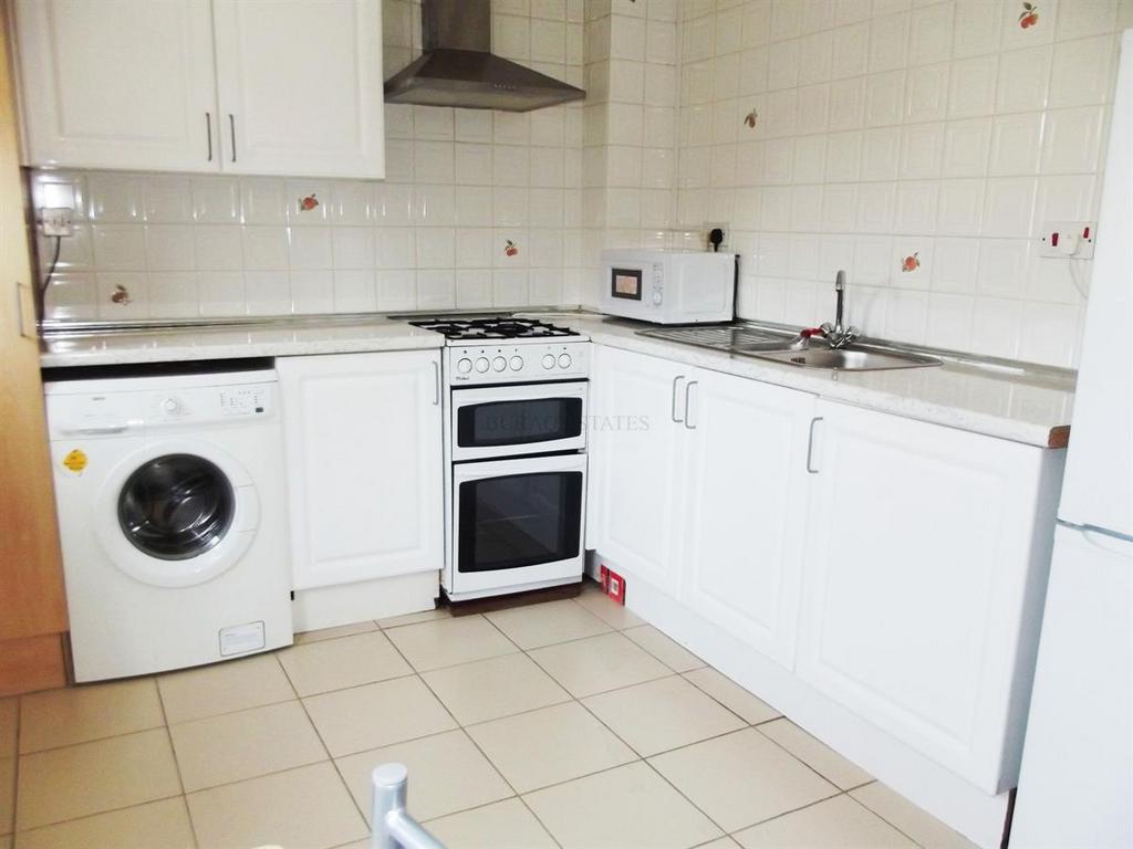 Addison Close, Manchester M13 2 bed house - £1,250 pcm (£288 pw)