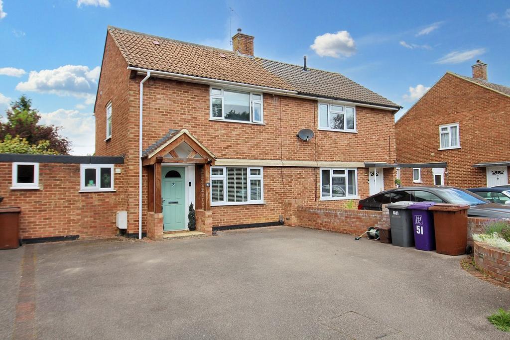 Eastern Way, Letchworth Garden City, SG6 2 bed semi-detached house - £ ...