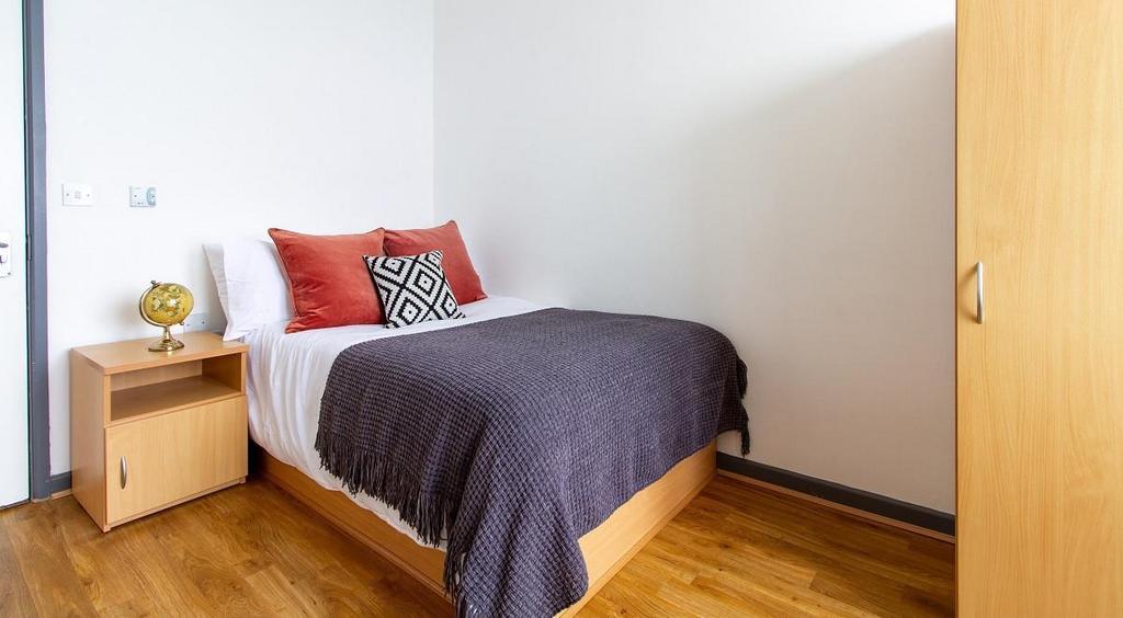Victoria Terrace, Aberystwyth SY23 1 bed in a flat share - £472 pcm (£ ...