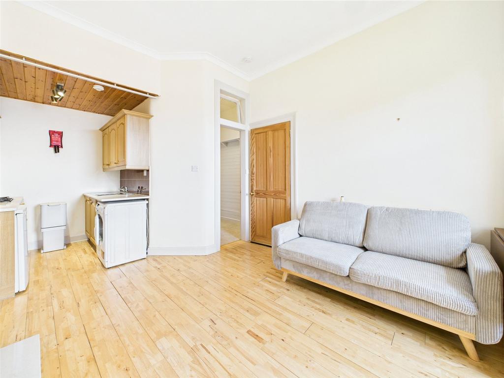 Comiston Terrace, Edinburgh... 1 bed apartment - £1,100 pcm (£254 pw)