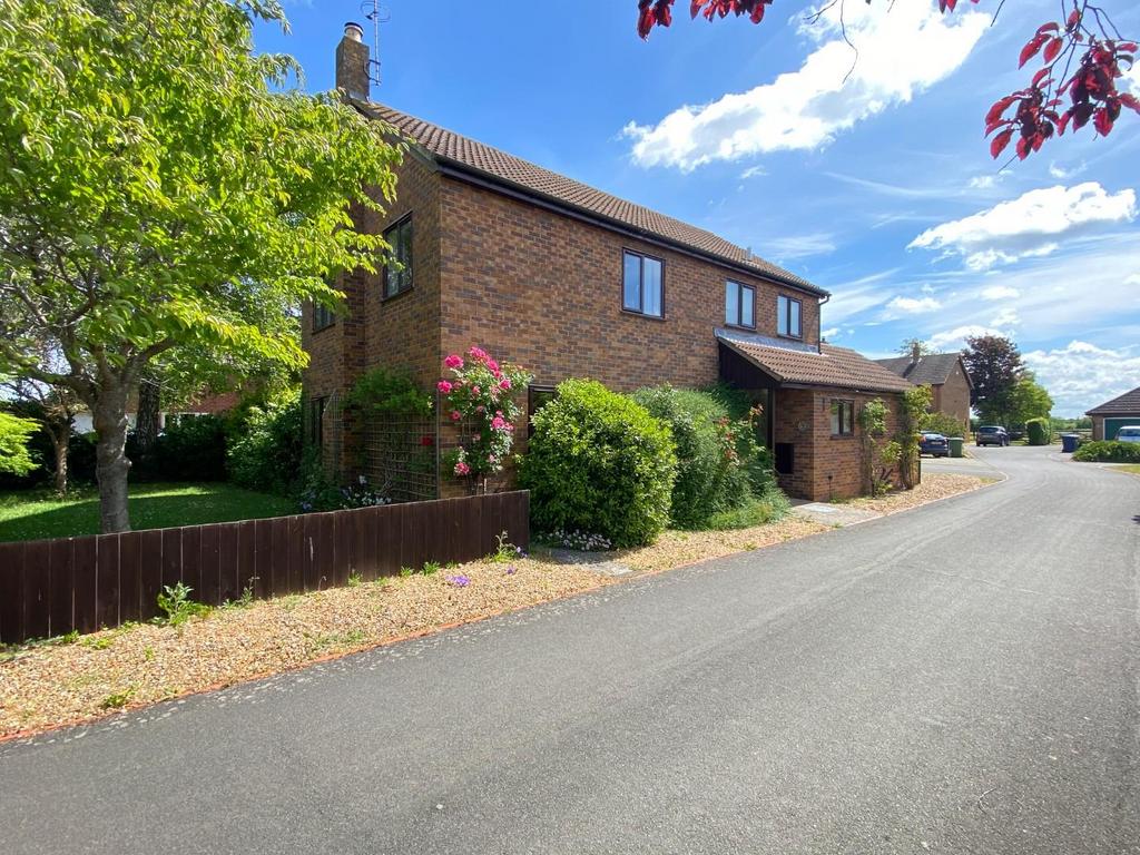Paddock Close, Impington, Cambridge 4 bed detached house for sale - £ ...