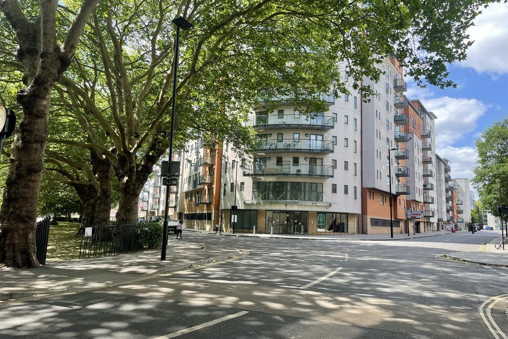 Orchard Place, Southampton SO14 2 bed flat - £1,350 pcm (£312 pw)