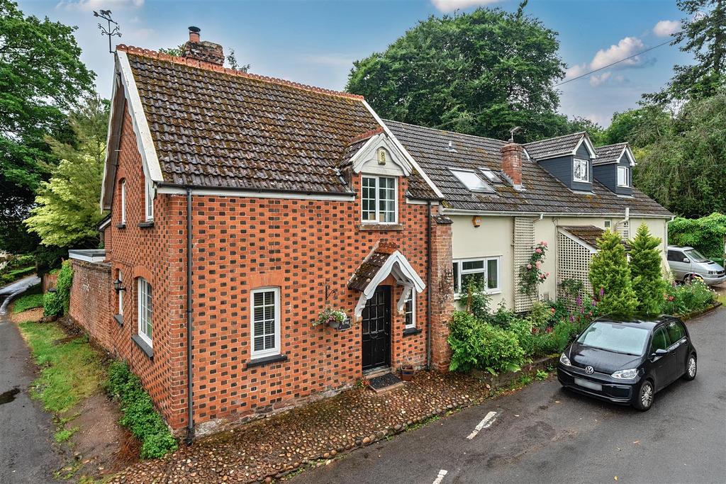 Sowton Village, Exeter 3 bed semi-detached house - £435,000