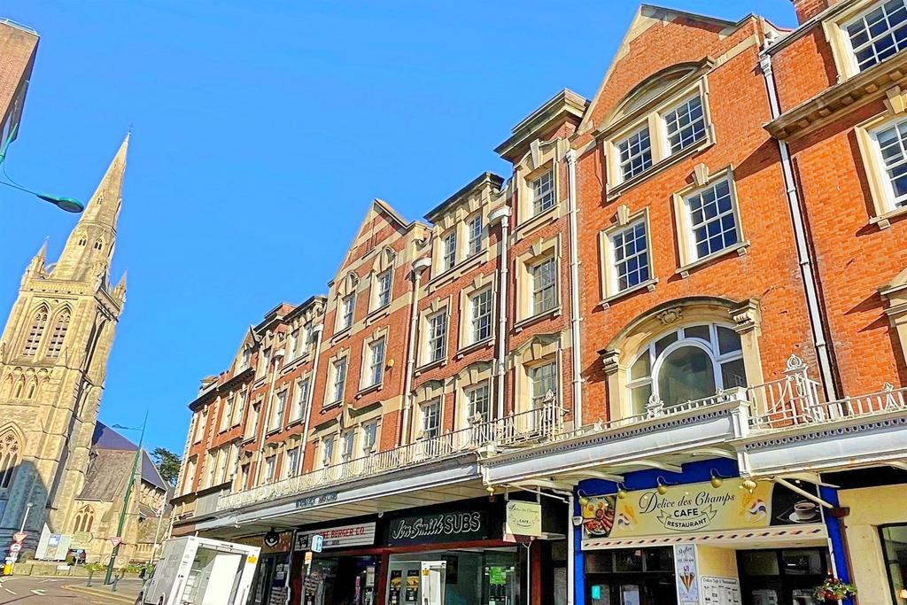 Bournemouth 2 bed flat for sale - £169,000
