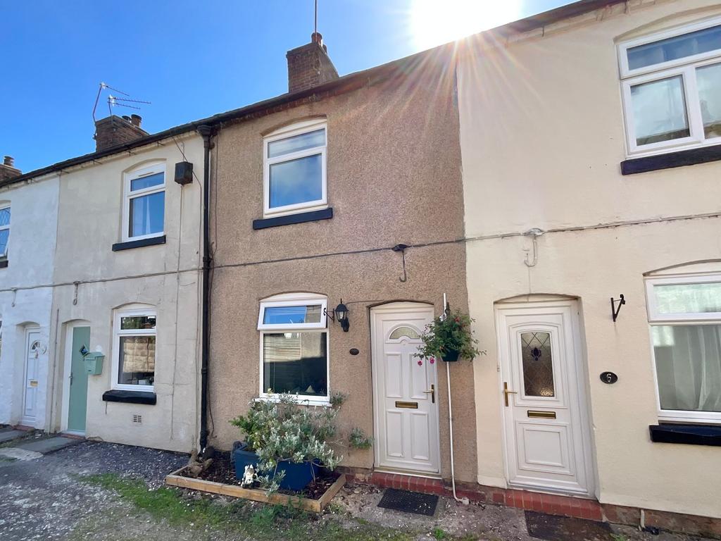The Rindle, Stoke-On-Trent ST10 1 bed terraced house for sale - £120,000