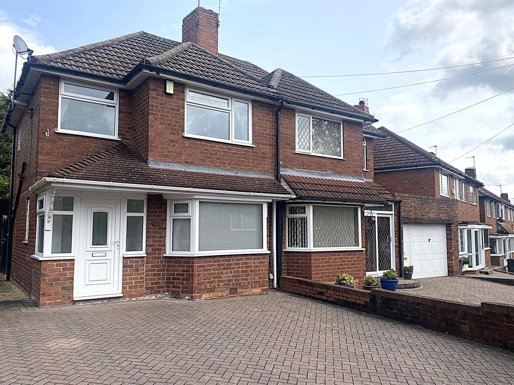 Curbar Road, Birmingham B42 3 bed semi-detached house - £1,250 pcm (£ ...