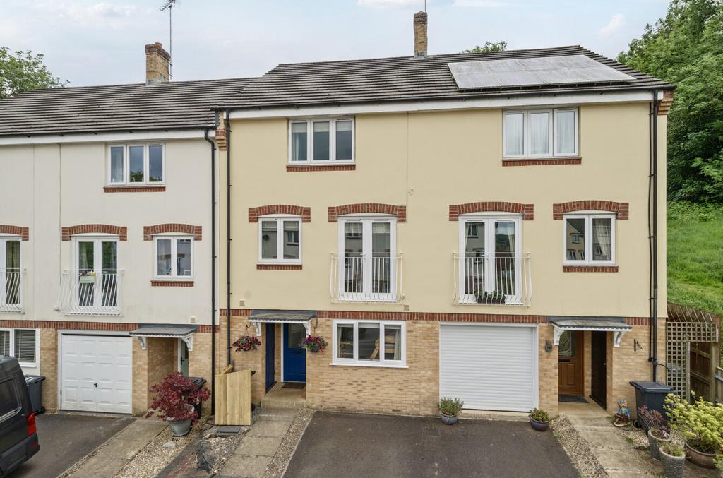 Lilley Walk, Honiton, Devon, EX14 4 bed terraced house - £325,000