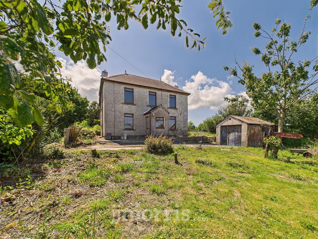 Bryn Delyn, Y Fraich, Fishguard 4 bed detached house for sale - £235,000