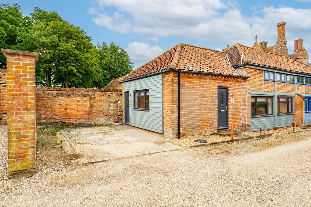 Hall Road, Wood Dalling 2 bed semi-detached house for sale - £270,000