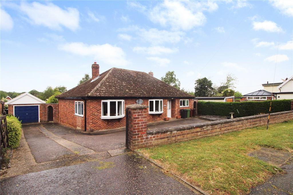 Norwich Road, Stoke Holy Cross... 3 bed bungalow - £350,000