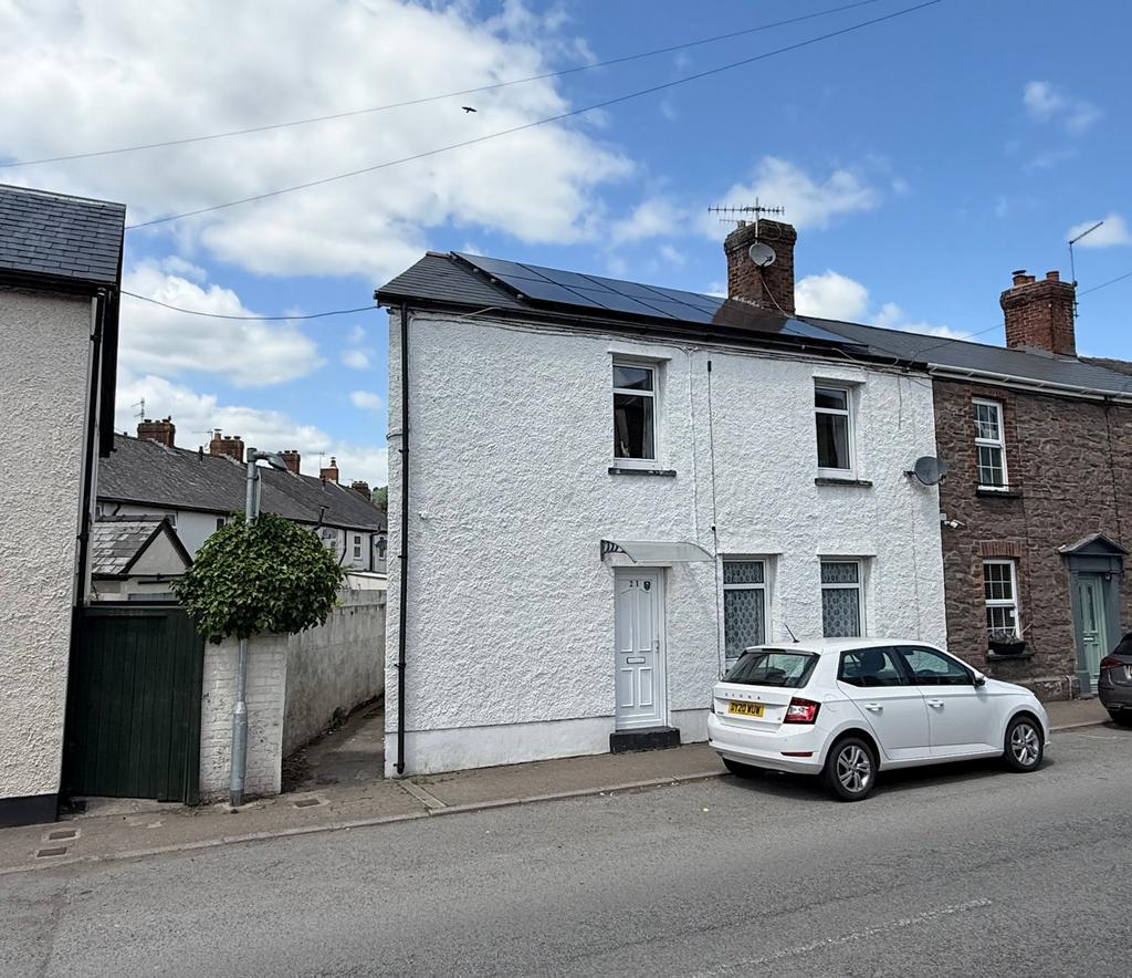 Merthyr Road, Abergavenny NP7 3 bed end of terrace house - £289,950