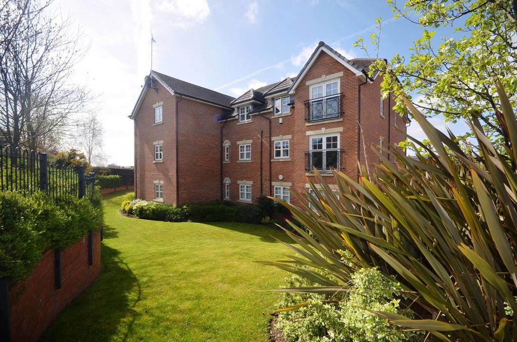 Cronton Lane, Widnes, WA8 5AR 2 bed apartment to rent - £775 pcm (£179 pw)